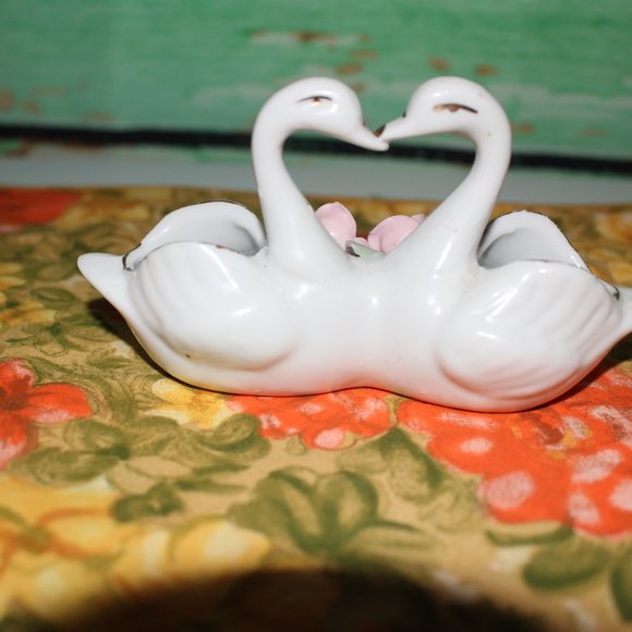 DOUBLE SWAN FIGURINE | Other | Vintagedouble Swan Figurine With Tiny ...
